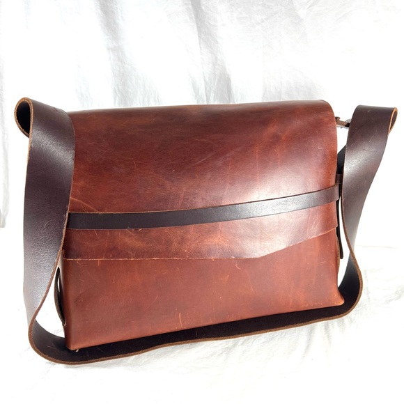 Rustico | Bags | Rustico Will Grace Brown Leather Messenger Bag ...
